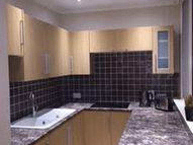 2 Bedrooms Flat for rent in Whitehorse Road, Croydon CR0