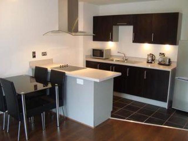 2 Bedrooms Flat for rent in Whitestone Way, Croydon CR0