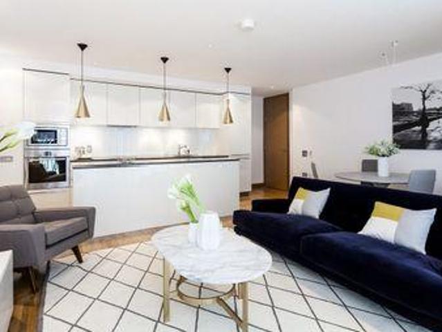 2 Bedrooms Flat for rent in Whitfield Street, London W1T