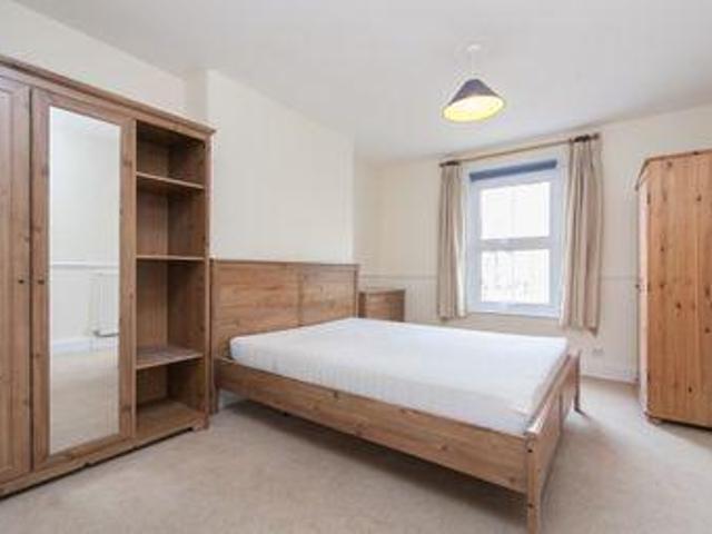 2 Bedrooms Flat for rent in Whittingstall Road, London SW6