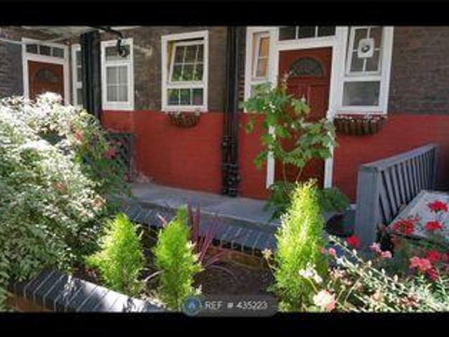 2 Bedrooms Flat for rent in Whitworth House, London SE1