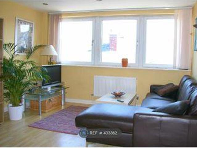2 Bedrooms Flat for rent in Withington House, Manchester M20