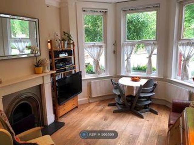 2 Bedrooms Flat for rent in Wightman Road, London N8