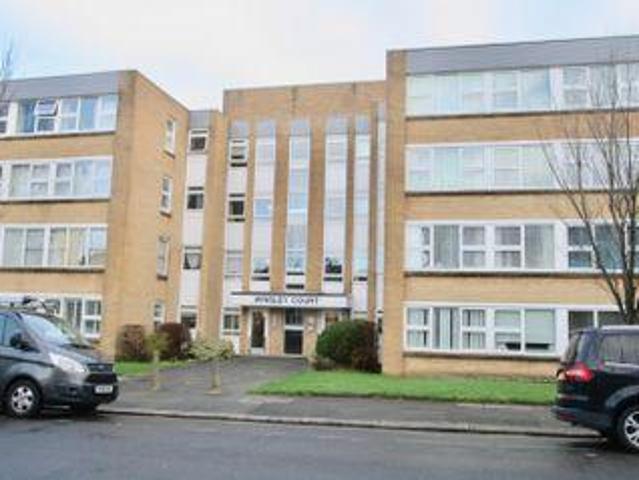 2 Bedrooms Flat for rent in Wilbury Avenue, Hove BN3