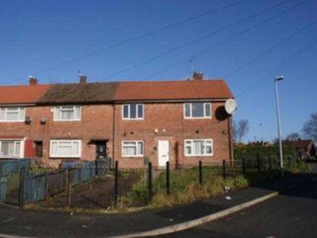 2 Bedrooms Flat for rent in Wildbrook Road, Little Hulton, Manchester M38