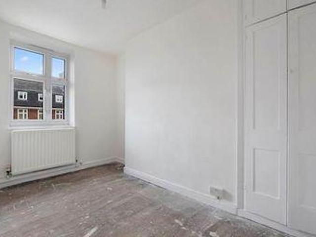 2 Bedrooms Flat for rent in Wilkin Street, London NW5