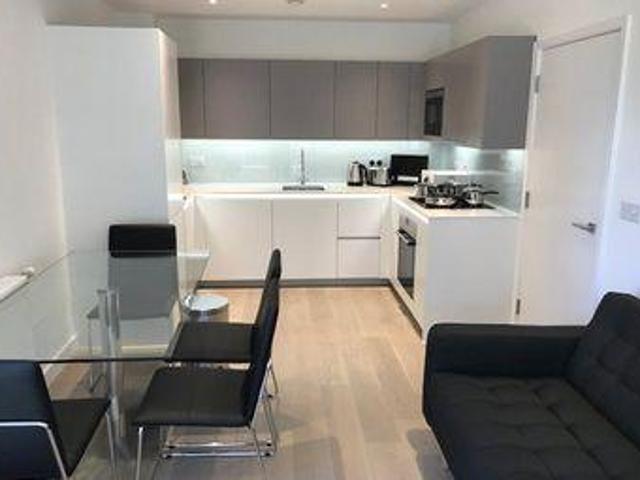 2 Bedrooms Flat for rent in Wilkinson Close, London NW2