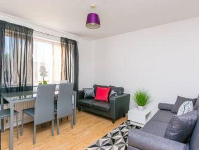 2 Bedrooms Flat for rent in Wilkinson Way, Acton Green W4