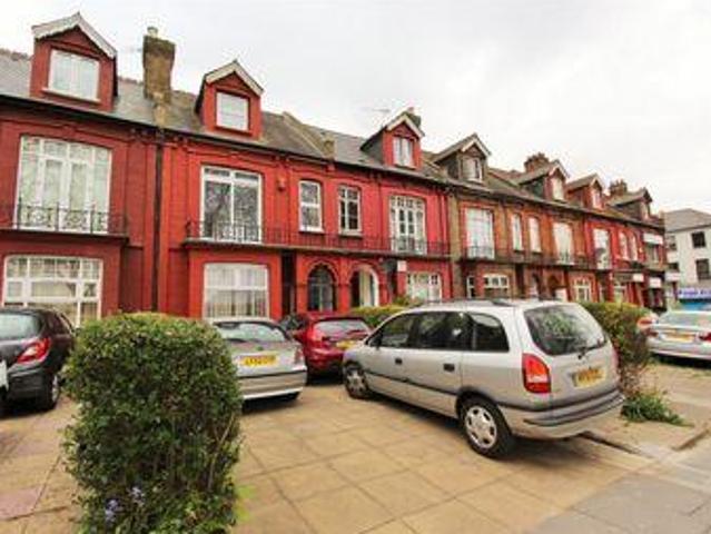 2 Bedrooms Flat for rent in Willoughby Road, Turnpike Lane N8