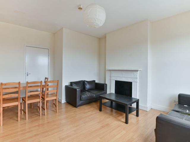 2 Bedrooms Flat for Rent in Willesden Green | Foxtons