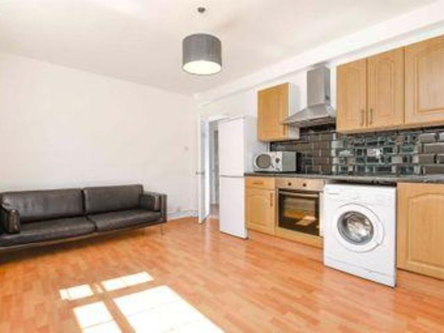 2 Bedrooms Flat for rent in William Bonney, Clapham Common SW4