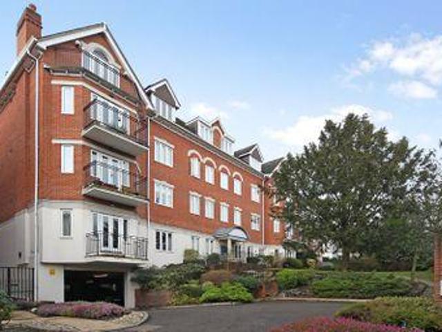 2 Bedrooms Flat for rent in Wimbledon Hill Road, London SW19