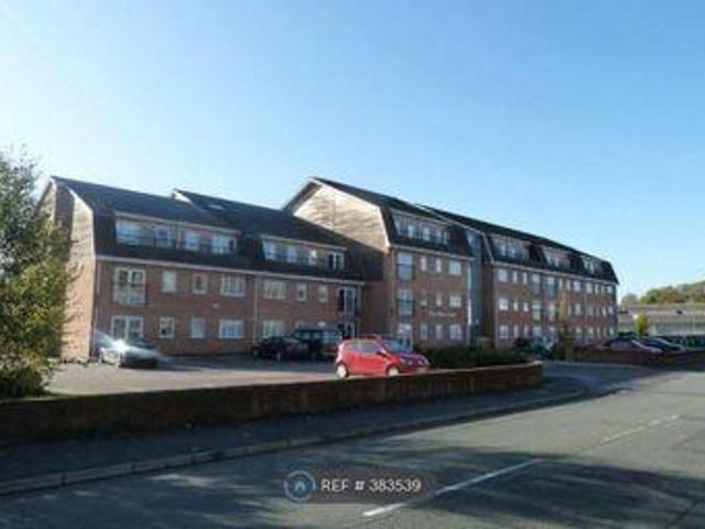 2 Bedrooms Flat for rent in Wince Brook Court, Middleton M24