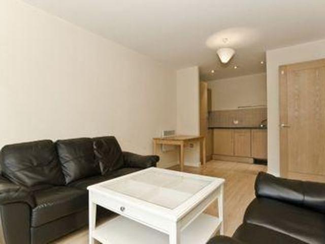 2 Bedrooms Flat for rent in Windmill Lane, London E15