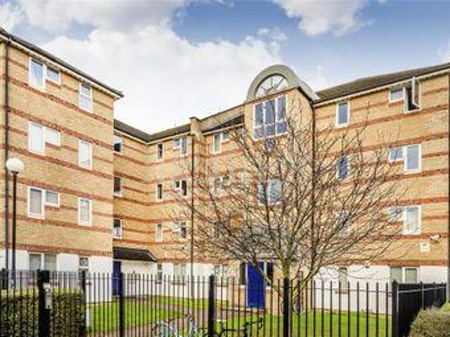 2 Bedrooms Flat for rent in Windsock Close, London SE16