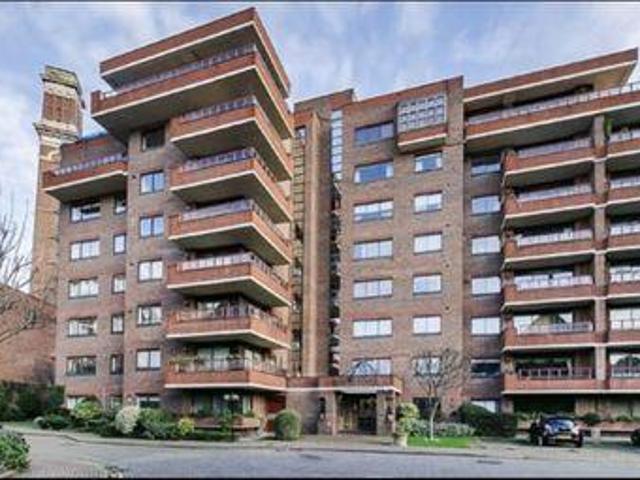 2 Bedrooms Flat for rent in Windsor Way, London W14