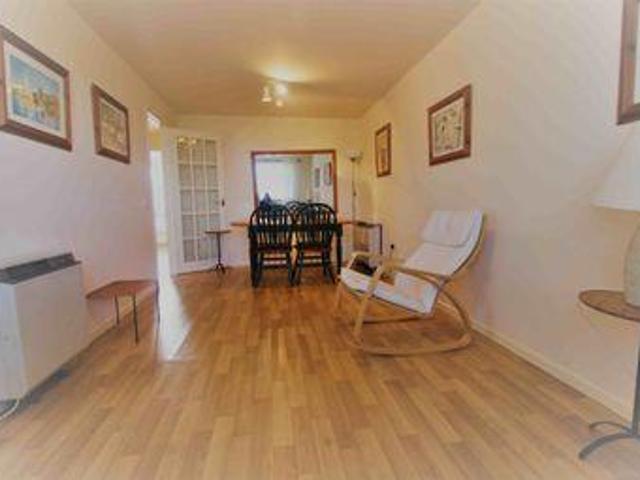2 Bedrooms Flat for rent in Windsor, Cleves Court, Furnished SL4