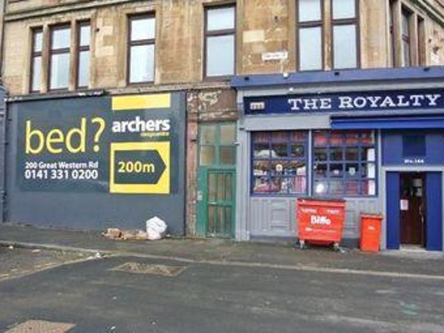 2 Bedrooms Flat for rent in Windsor Street, Glasgow G20