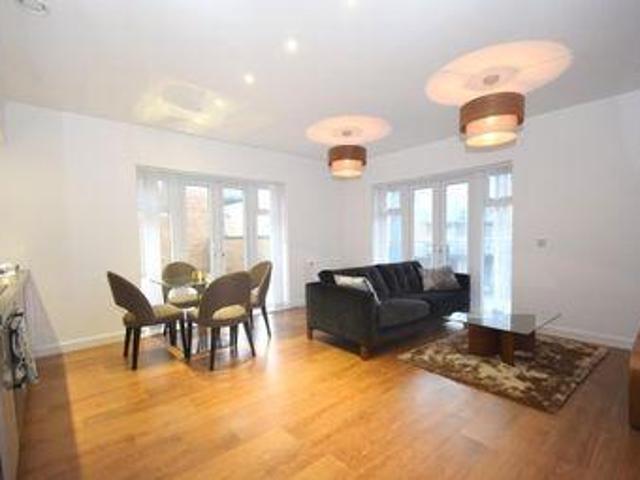 2 Bedrooms Flat for rent in Wintergreen Boulevard, West Drayton UB7