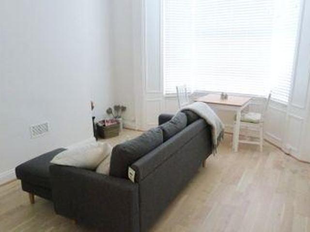 2 Bedrooms Flat for rent in Wynell Road, Forest Hill, London SE23