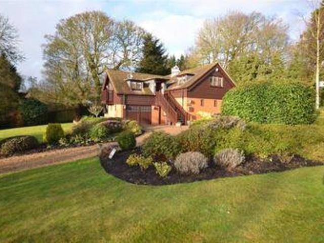 2 Bedrooms Flat for rent in Totteridge Green, London N20
