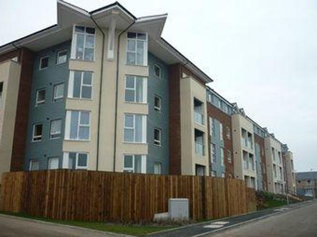 2 Bedrooms Flat for rent in Tower Hill Court, Morris Drive, Belvedere DA17