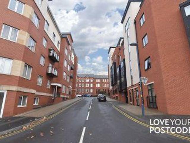 2 Bedrooms Flat for rent in Townsend Way, Birmingham B1