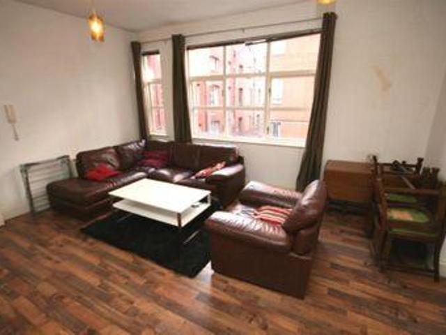 2 Bedrooms Flat for rent in Tobacco Factory III, Naples Street, Manchester M4