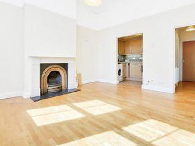2 Bedrooms Flat for rent in Tollington Way, London N7