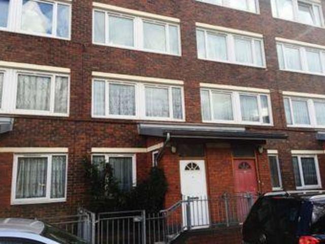 2 Bedrooms Flat for rent in Tolsford Road, Hackney E5