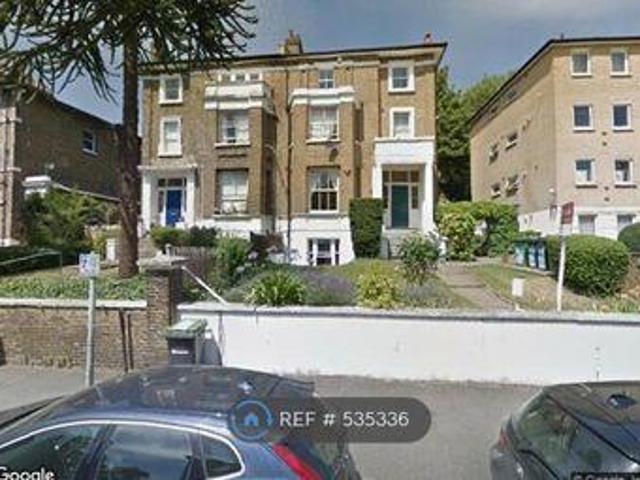 2 Bedrooms Flat for rent in Top Floor, London SE13