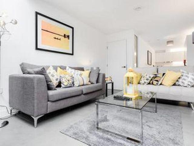 2 Bedrooms Flat for rent in Topham Street, London EC1R