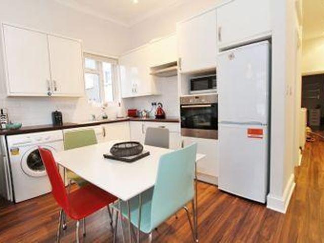 2 Bedrooms Flat for rent in Torrington Park, London N12