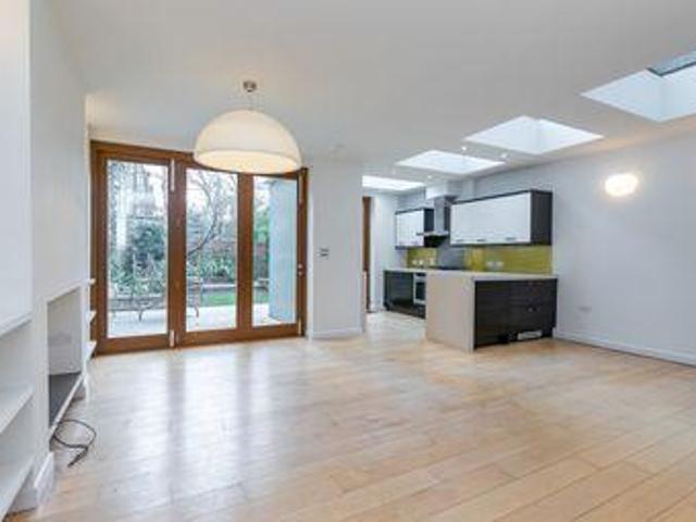 2 Bedrooms Flat for rent in Tavistock Road, London W11