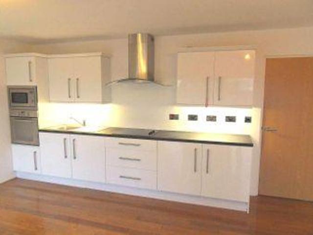 2 Bedrooms Flat for rent in Tadcaster Road, Sheffield S8
