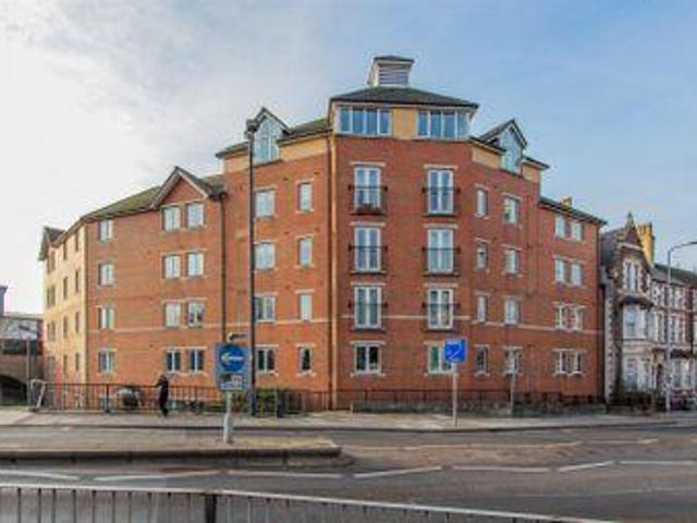 2 Bedrooms Flat for rent in Taffs Mead Embankment, Cardiff CF11