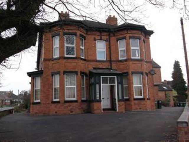 2 Bedrooms Flat for rent in Tagwell Road, Droitwich Spa, Worcestershire WR9