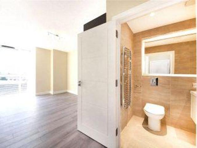 2 Bedrooms Flat for rent in Tamworth Road, Croydon CR0