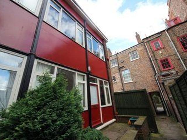 2 Bedrooms Flat for rent in Tanner Row, York YO1