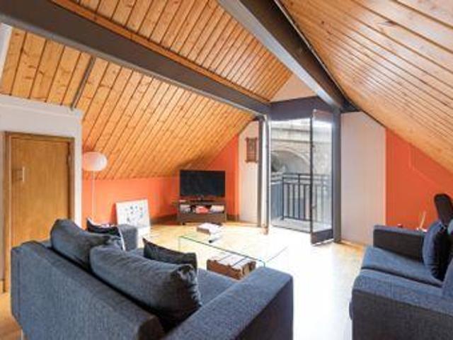 2 Bedrooms Flat for rent in Tanner Street, London Brige SE1