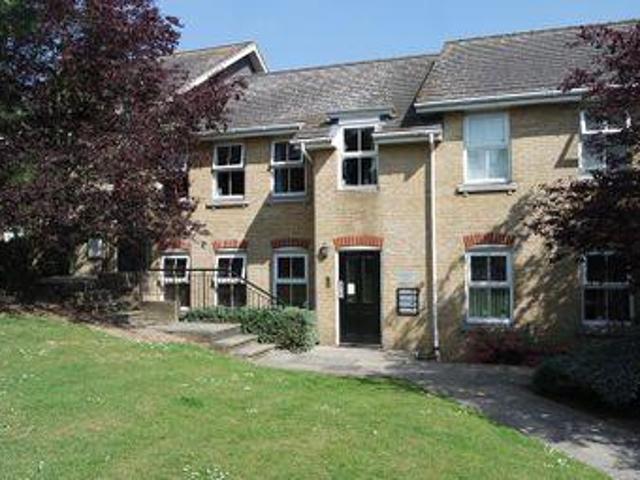 2 Bedrooms Flat for rent in Tapster Street, High Barnet, Barnet EN5