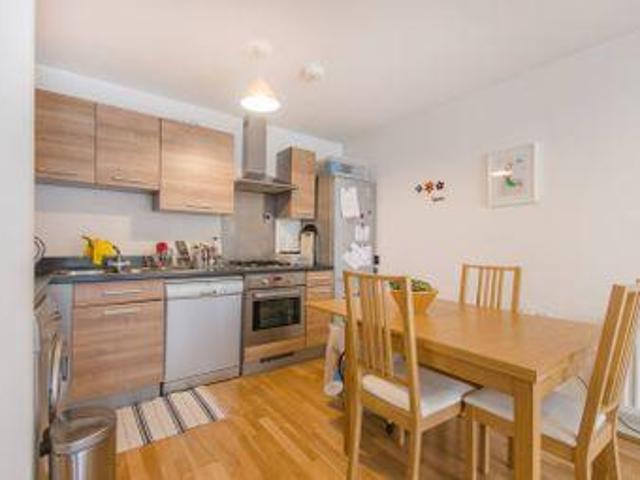 2 Bedrooms Flat for rent in Tarves Way, Greenwich SE10
