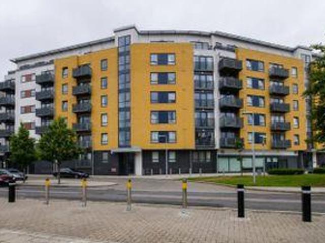 2 Bedrooms Flat for rent in Tarves Way, Greenwich SE10