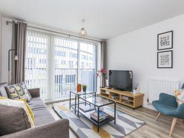 2 Bedrooms Flat for rent in Tarves Way, London SE10