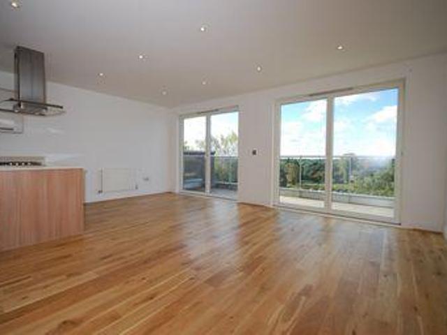 2 Bedrooms Flat for rent in Tetty Way, Bromley BR1
