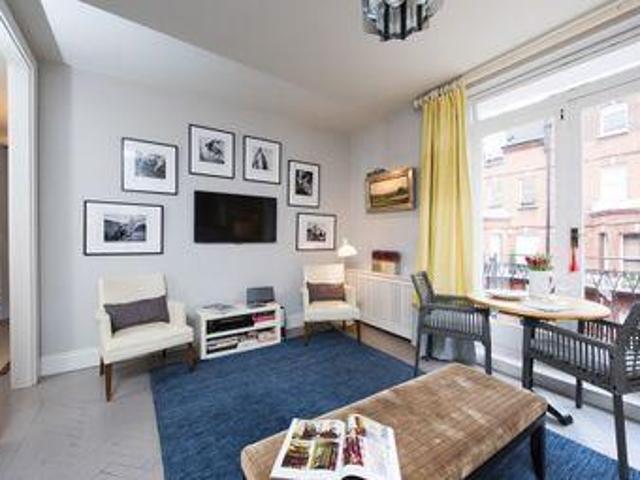2 Bedrooms Flat for rent in Tedworth Square, Chelsea, London SW3
