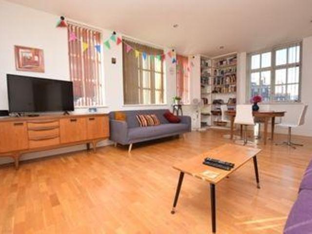 2 Bedrooms Flat for rent in Telegraph House, High Street S1
