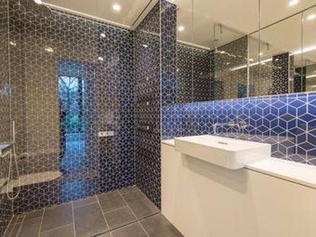 2 Bedrooms Flat for rent in Television Centre, The Crescent, Wood Crescent, White City W12