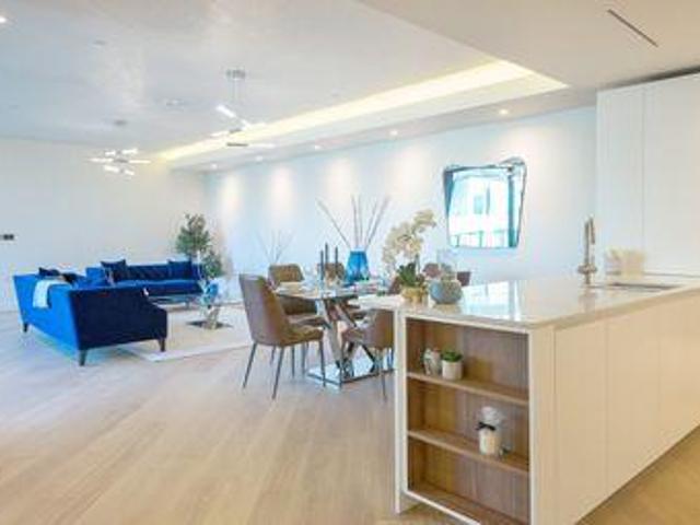 2 Bedrooms Flat for rent in Television Centre, The Crescent, Wood Crescent, White City W12