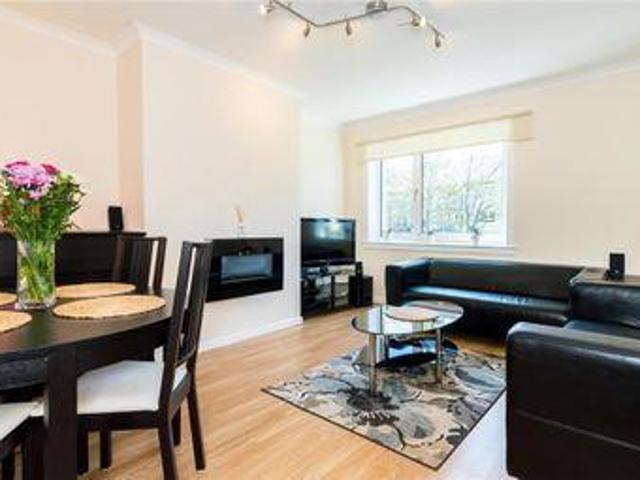 2 Bedrooms Flat for rent in Telford Drive, Craigleith, Edinburgh EH4
